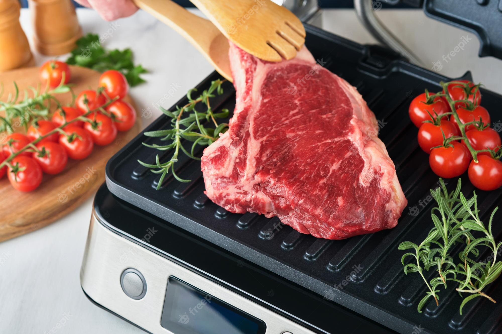8 Easy Steps On How To Cook A Steak On An Electric Grill